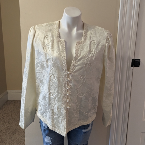 Vintage | Jackets & Coats | Vintage Cv Collections Floral Brocade White ...